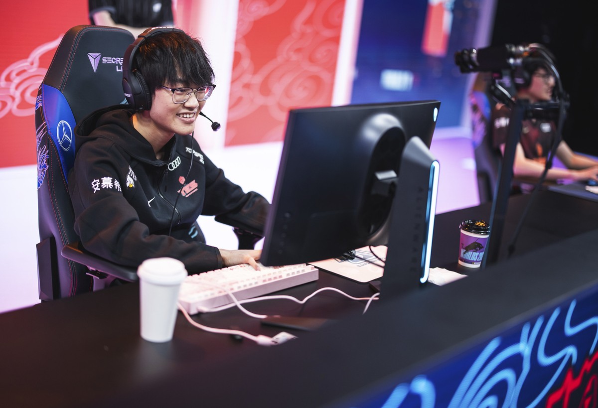 Worlds 2020: Top Esports leva susto, mas vira sobre a Fnatic e vai à ...