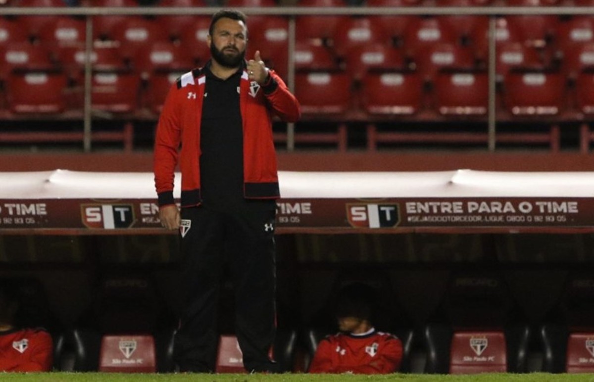 Com saída de Carlos Anunciação, presidente do Vitória anuncia Diego ...