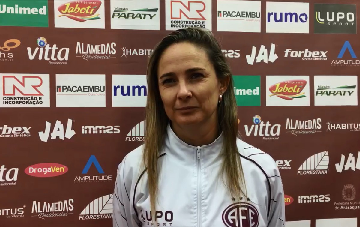 Tatiele descarta saídas de jogadoras na pandemia e reforça solidez da ...