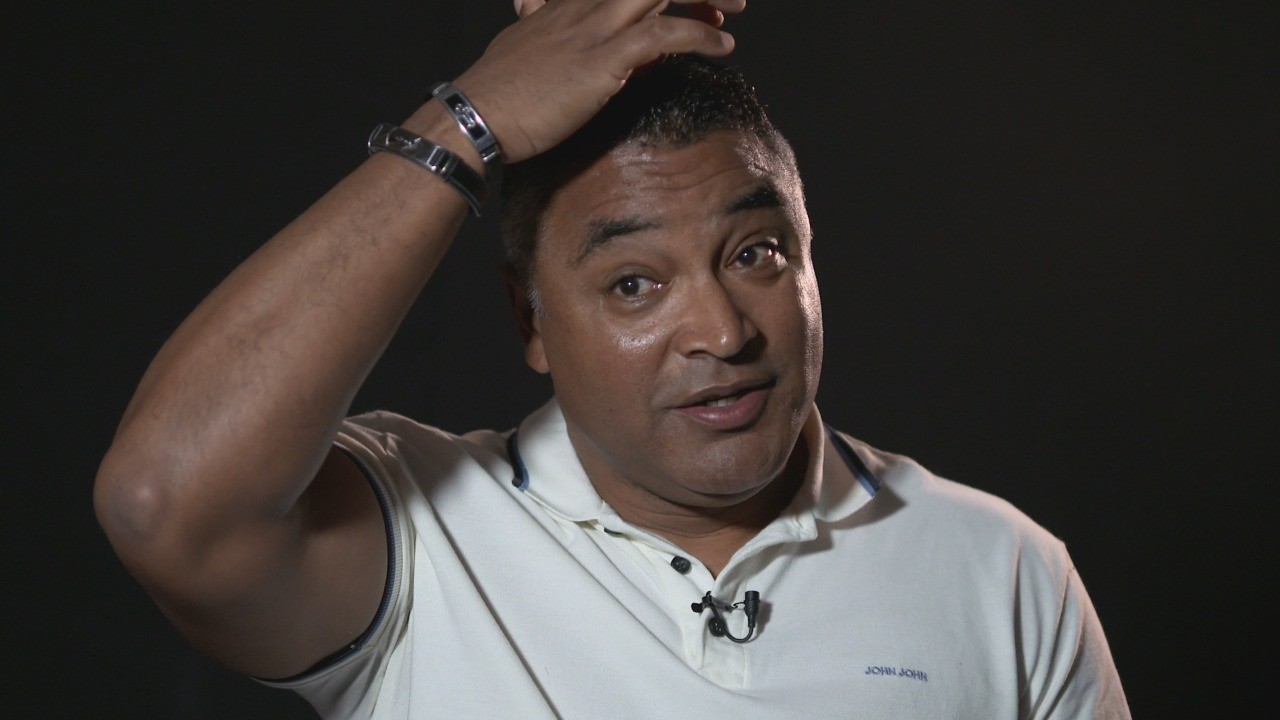 Roger vê críticas amplificadas por posições políticas e diz: "O futebol ...