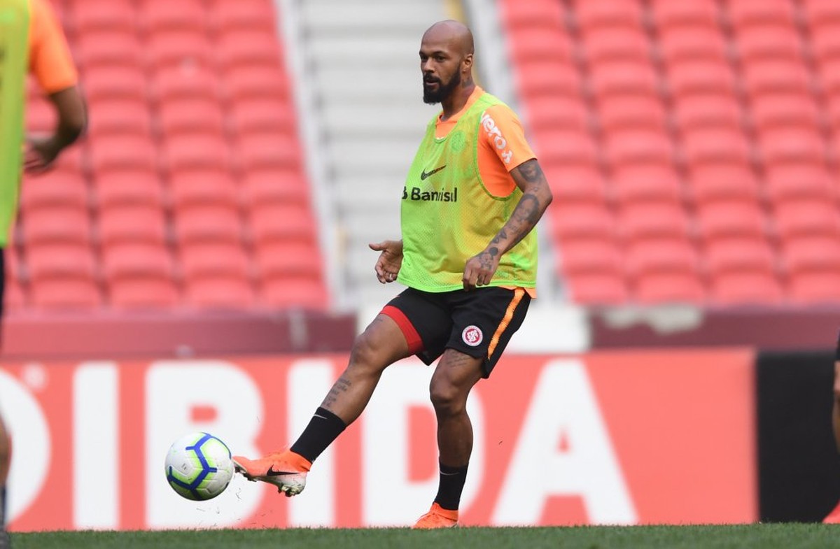 Inter não exerce cláusula de renovação e libera Bruno Silva ...