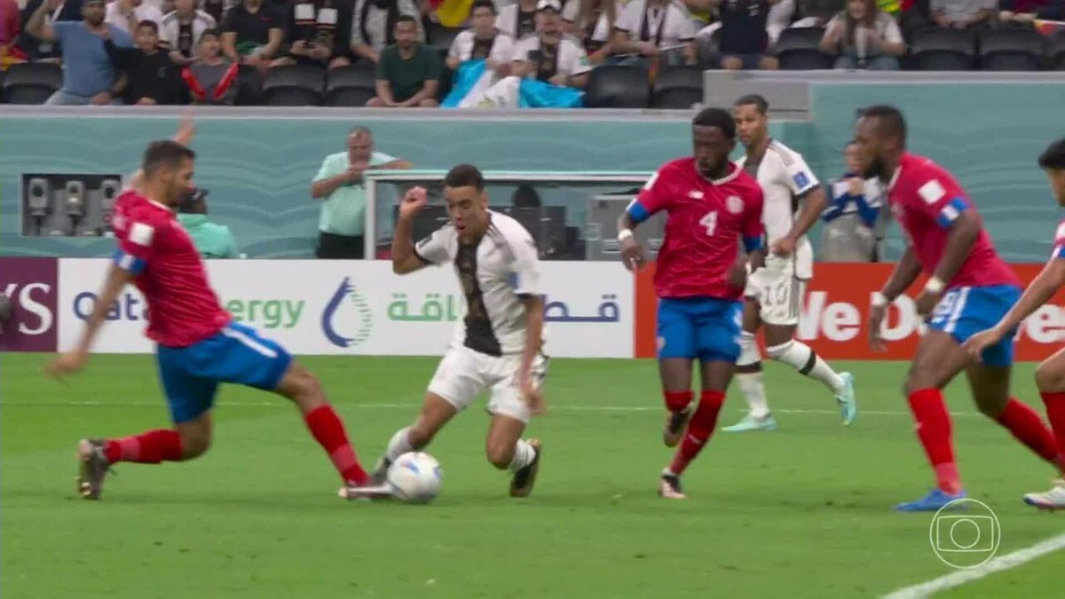 Musiala, da Alemanha, é caçado por costarriquenhos à la Denilson em ...