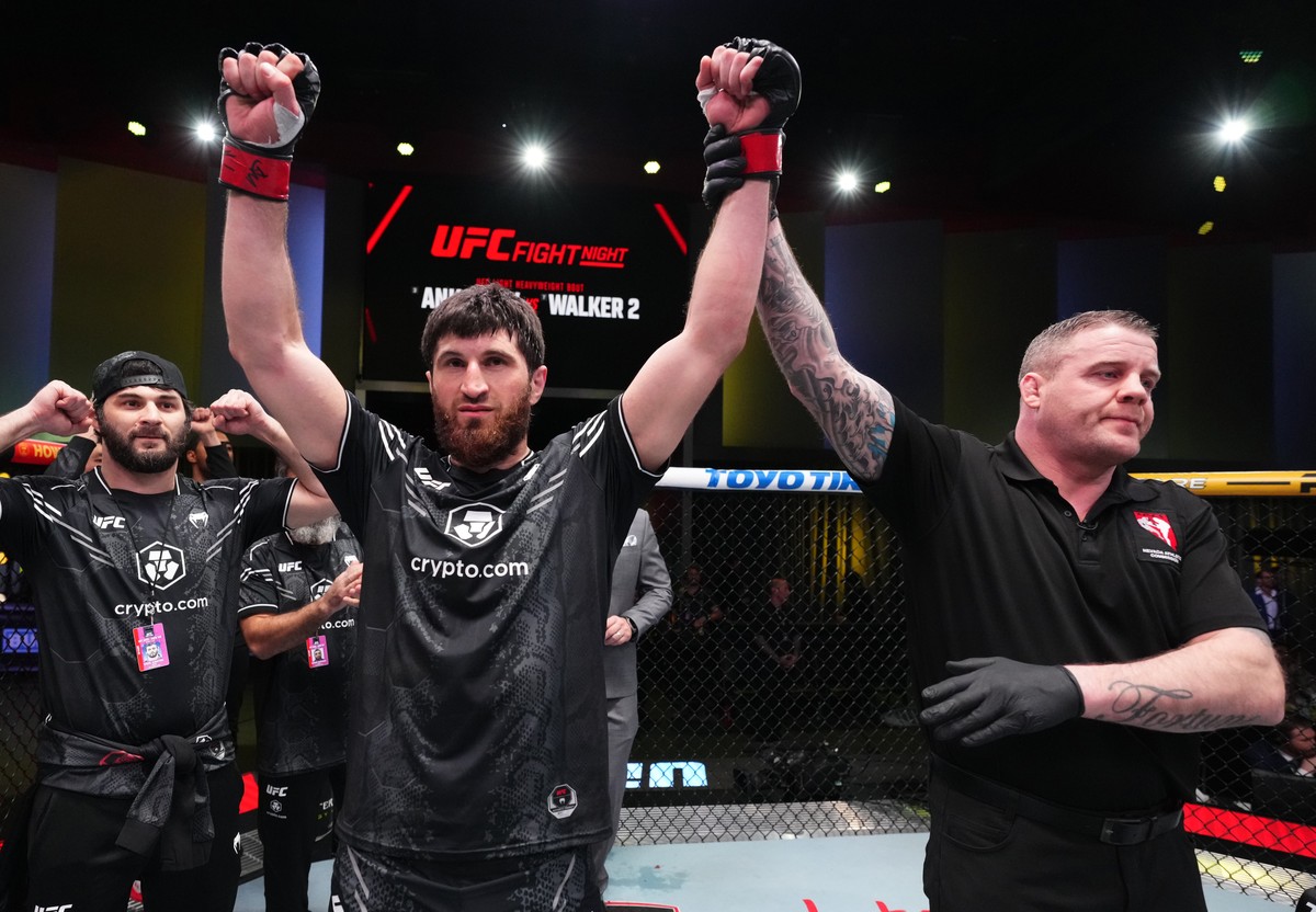 UFC: Ankalaev nocauteia Johnny Walker e pede luta pelo cinturão ...
