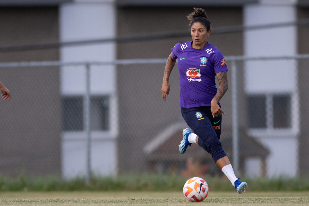 Flamengo está em conversas avançadas para contratar atacante Cristiane ...