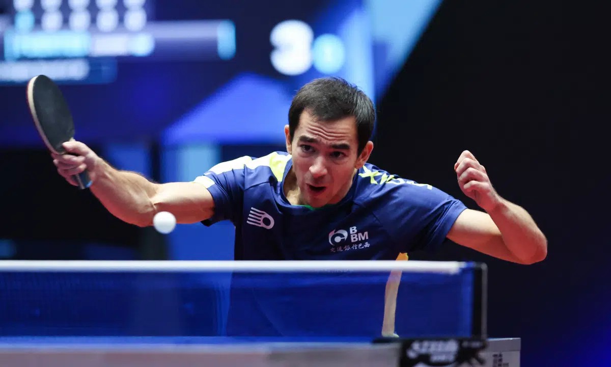 Hugo Calderano vence português de virada e avança às quartas de final ...