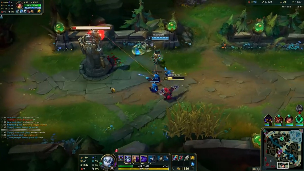 LoL: jogador aproveita bug e destrói torres com dois ataques; veja ...