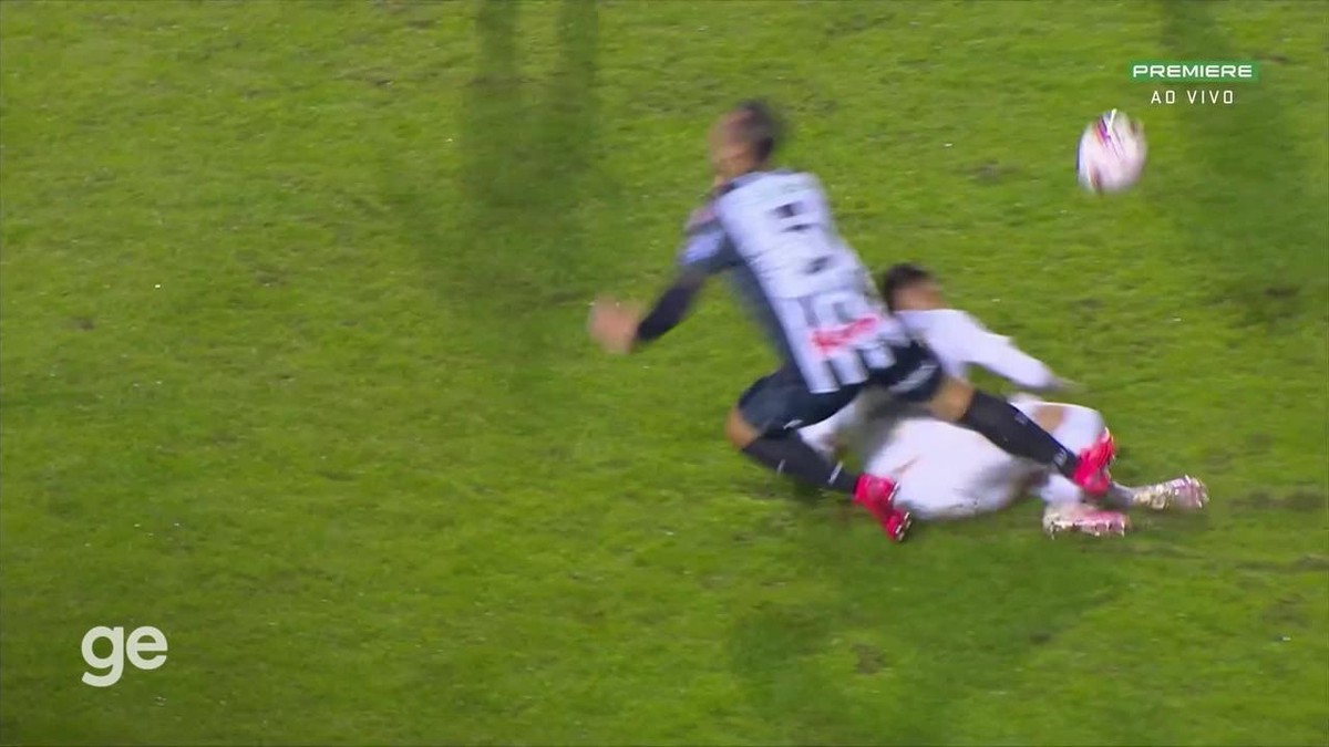 Cruzeiro tem Weverton expulso e se isola como time com mais cartões ...