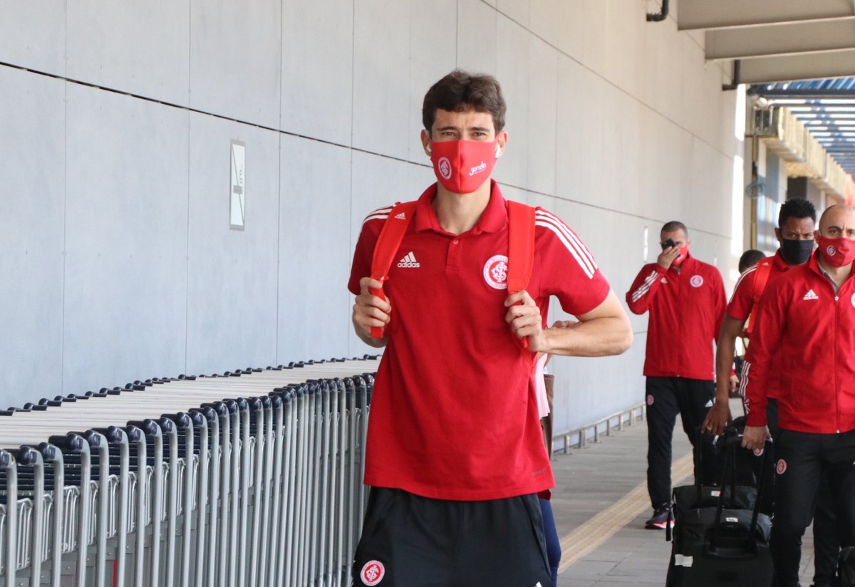 Ele voltou! Dourado é relacionado e viaja com delegação do Inter a ...