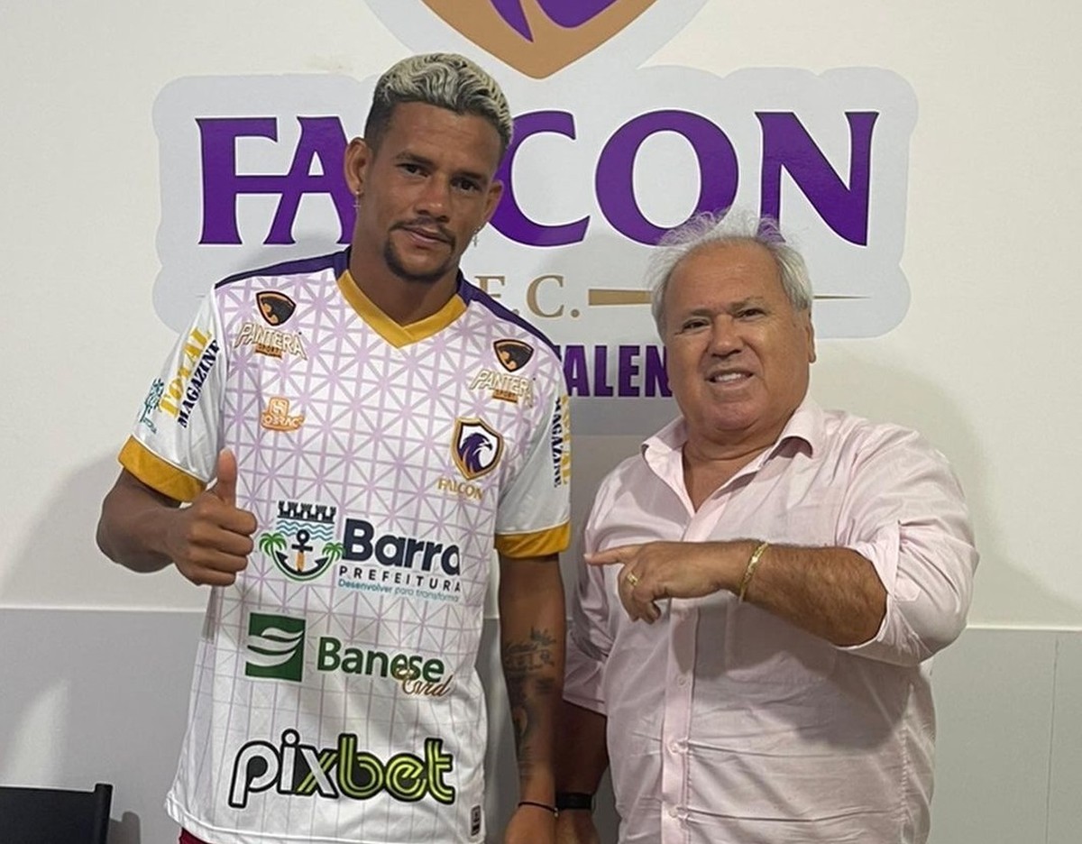 Até 2027: Falcon renova com atacante Neto, artilheiro do Campeonato ...