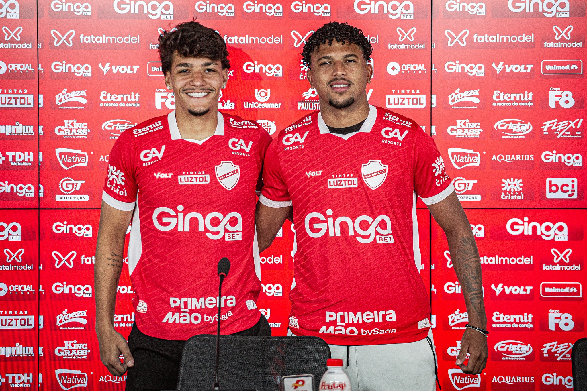 Nathan Melo e Pedro Romano são apresentados pelo Vila Nova