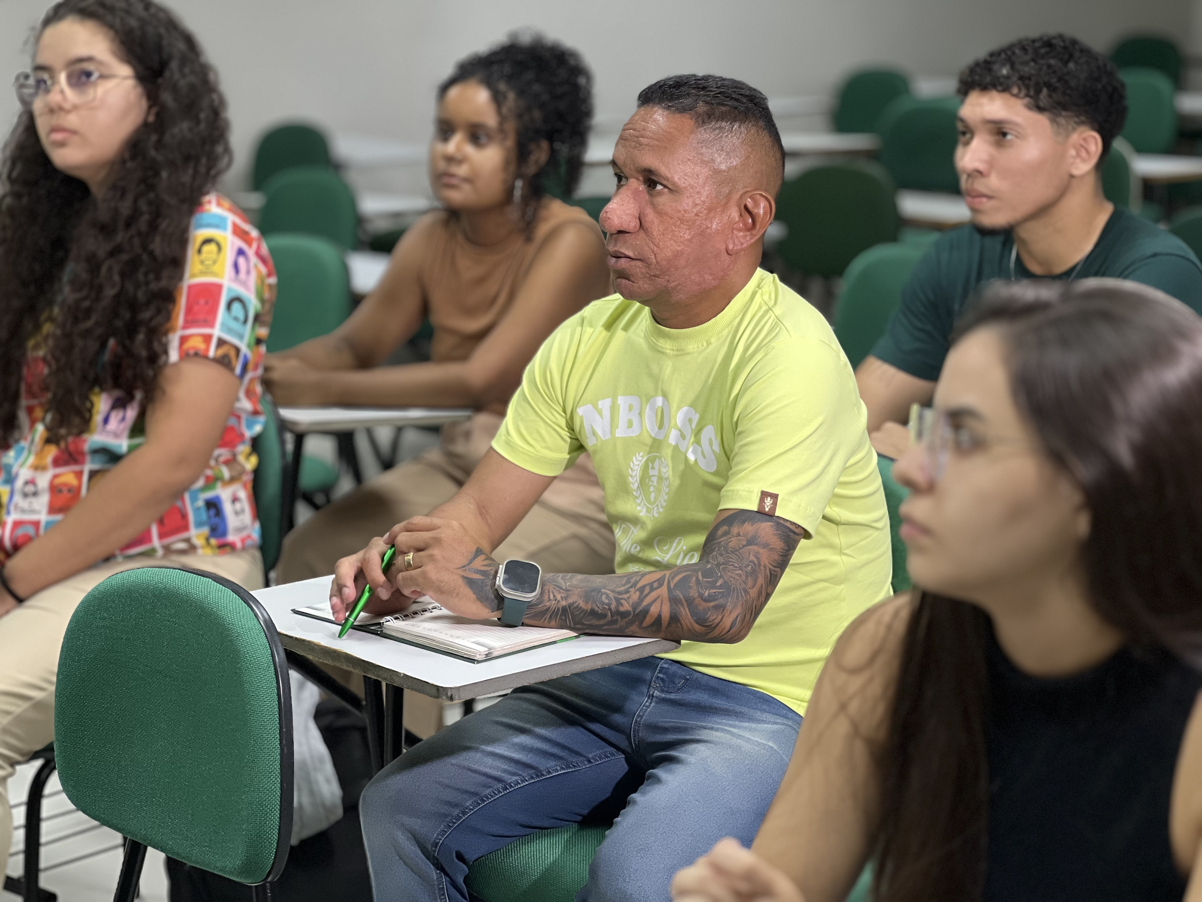 "Matador", Clodoaldo volta à sala de aula e dá exemplo | Ge