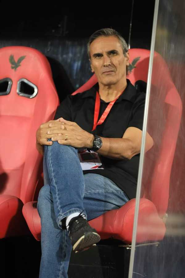 Radicado no Brasil, técnico português João Mota encara desafio com ...