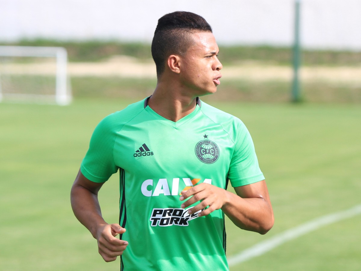 Rodrigo Ramos passa por cirurgia na coluna e fica fora do Coritiba até ...