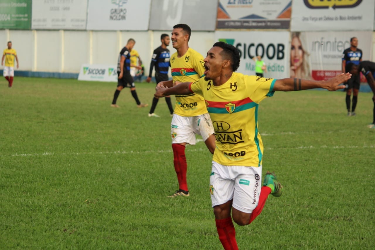 Campeão pelo Brusque, Ronan deixa futuro na mão de staff: "Agora só ...