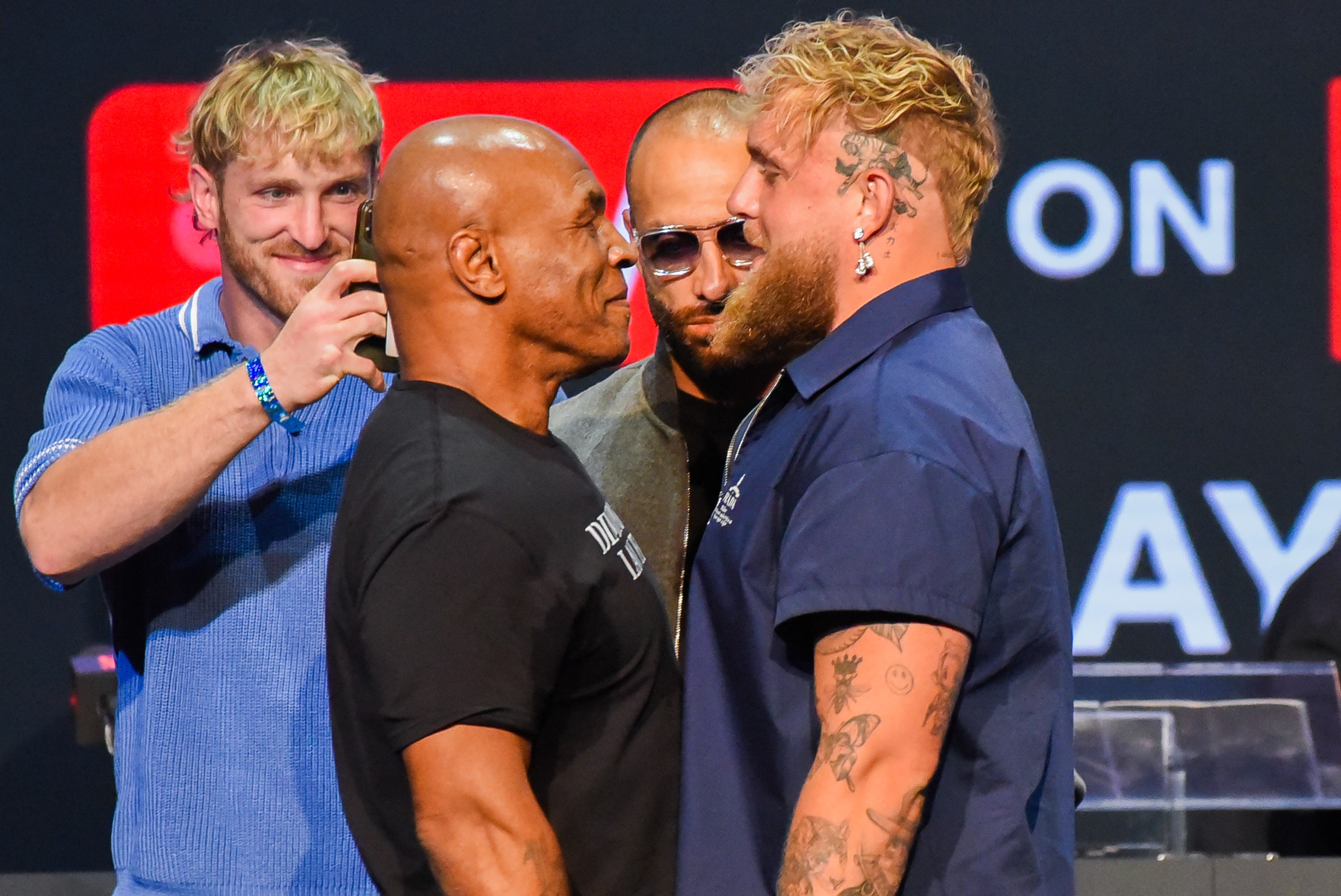 Mike Tyson e Jake Paul fazem primeira encarada; veja o vídeo | Ge