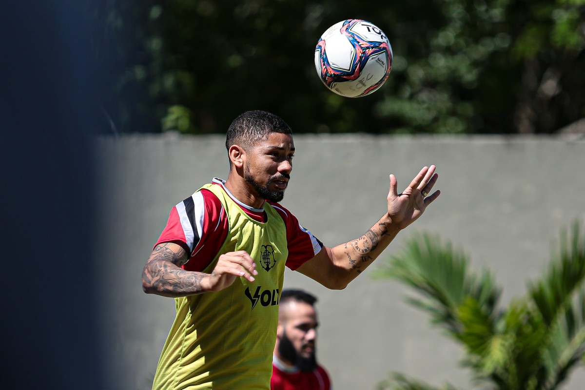 Rodrigo Yuri alega problemas pessoais e pede para deixar o Santa Cruz ...