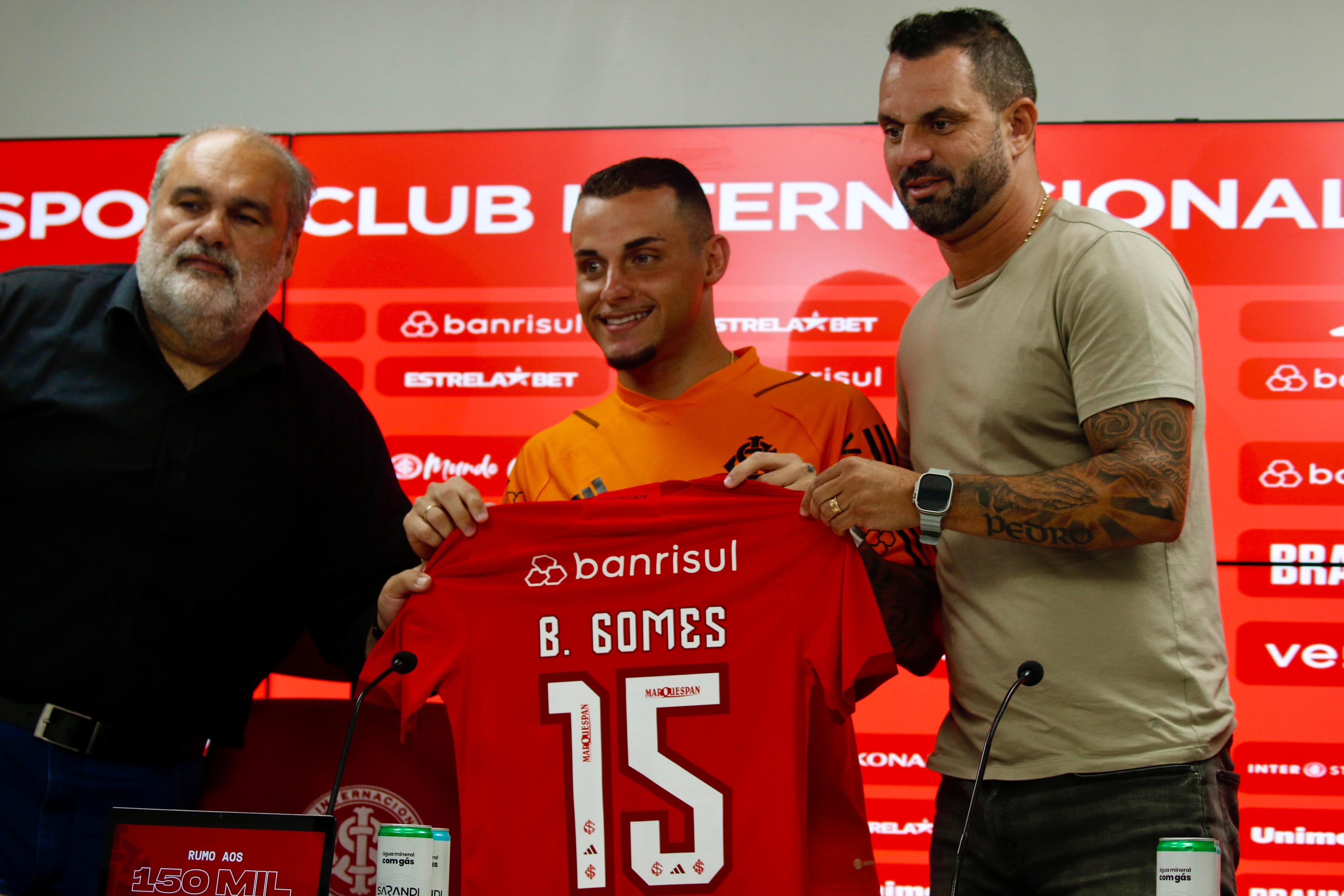 Contratações do Inter para 2024: veja quem chega, fica e vai embora | Ge
