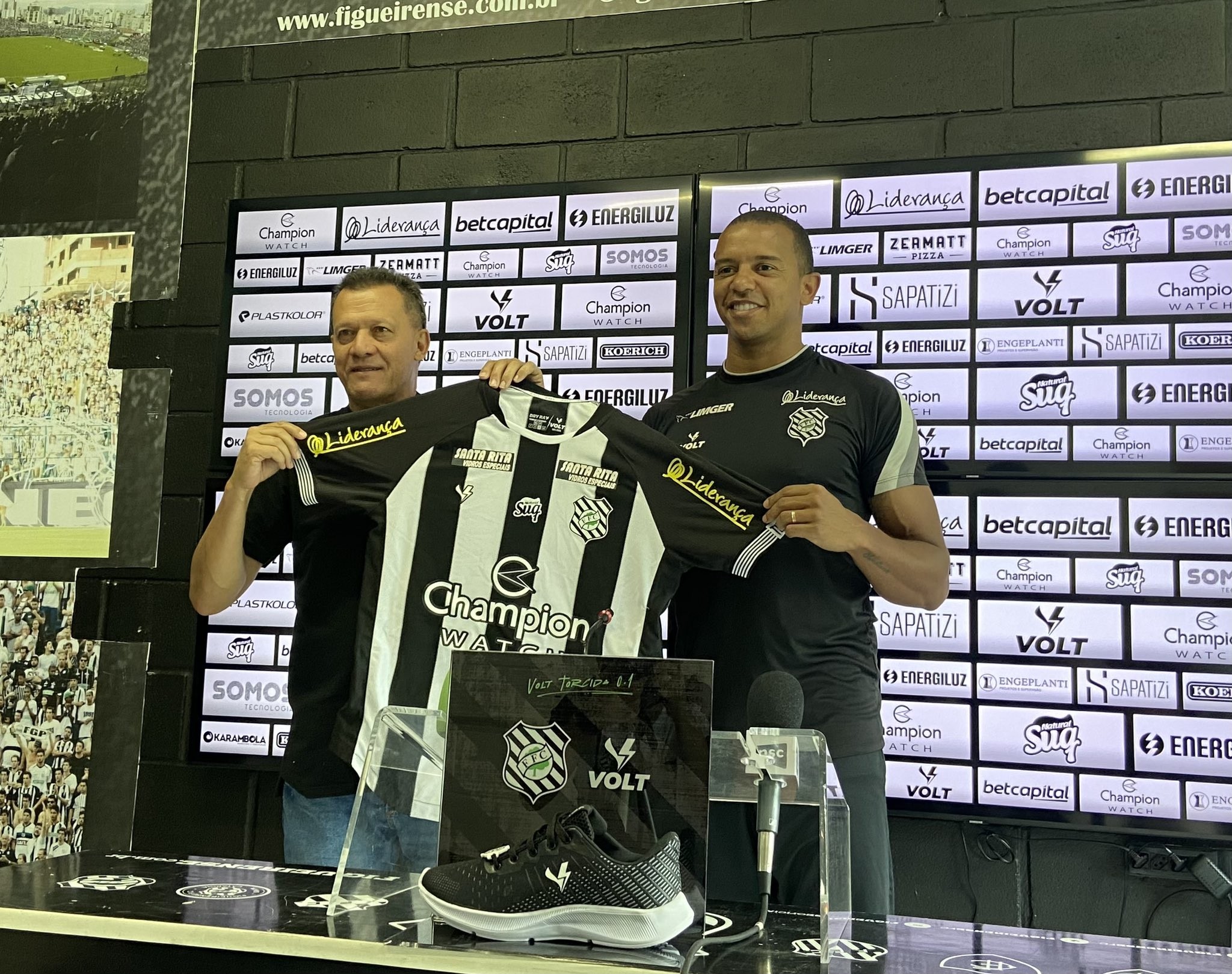 Figueirense apresenta Nicolas, William Matheus e Wellisson em reta ...