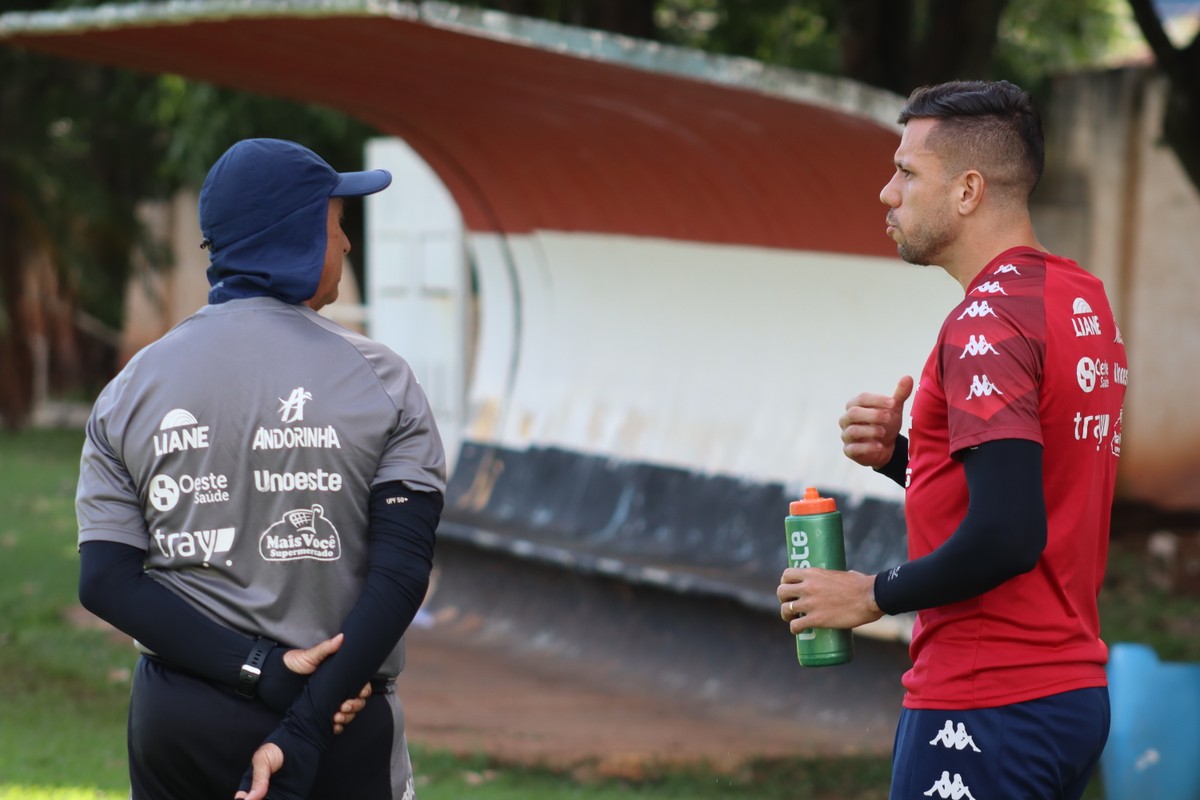 Recuperado e voluntário na rifa, Mol despista sobre volta do Grêmio ...