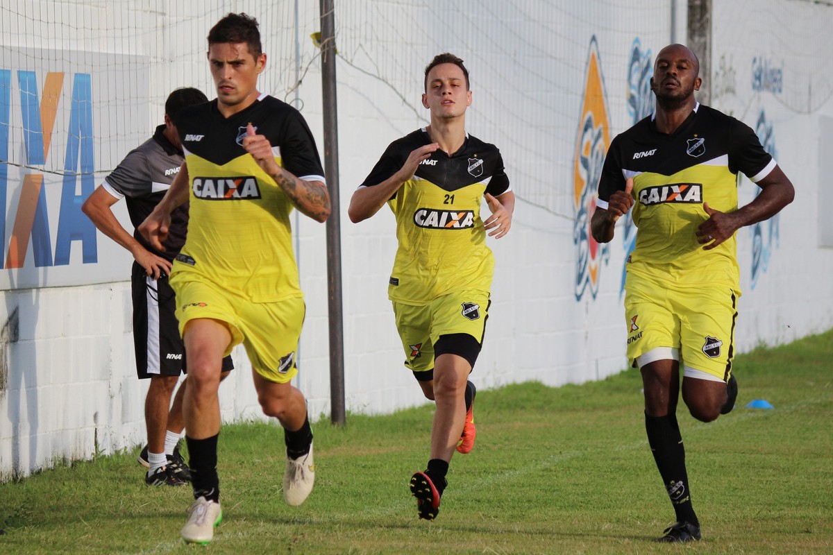 DM libera três e ABC ganha opções para o jogo contra o Vila Nova | abc | ge