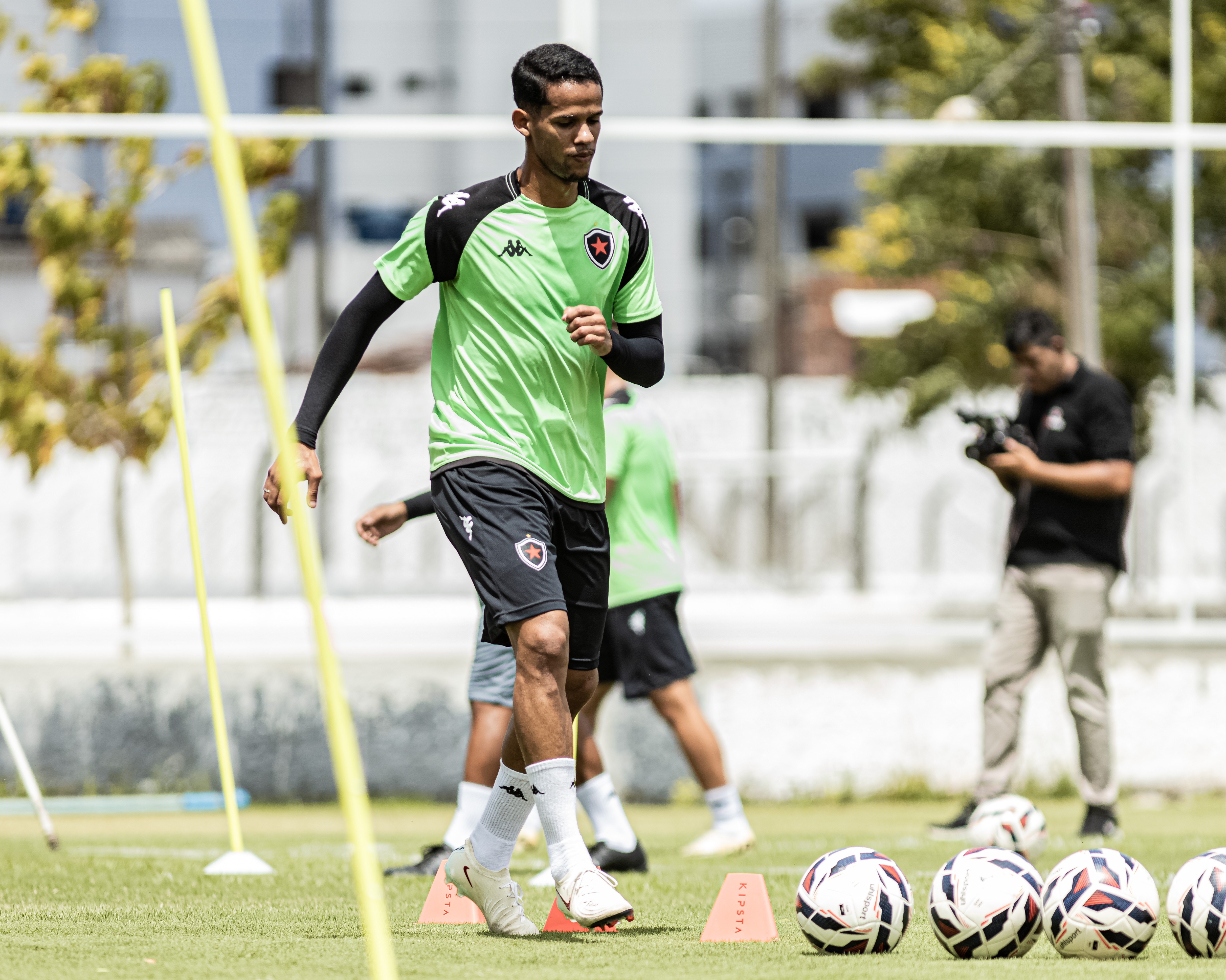 Erick reforça Botafogo-PB contra o Floresta pela Série C | Ge
