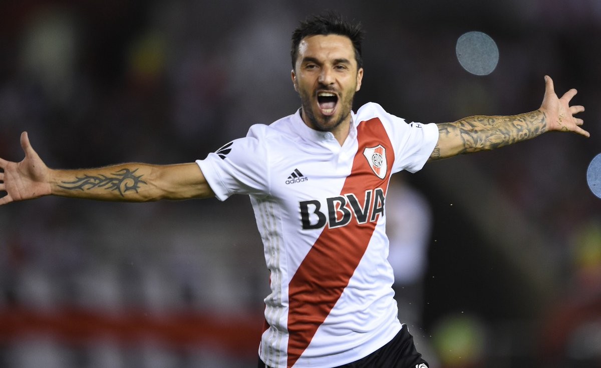 Após três anos, Scocco deixa o River Plate e deve voltar ao Newell's ...
