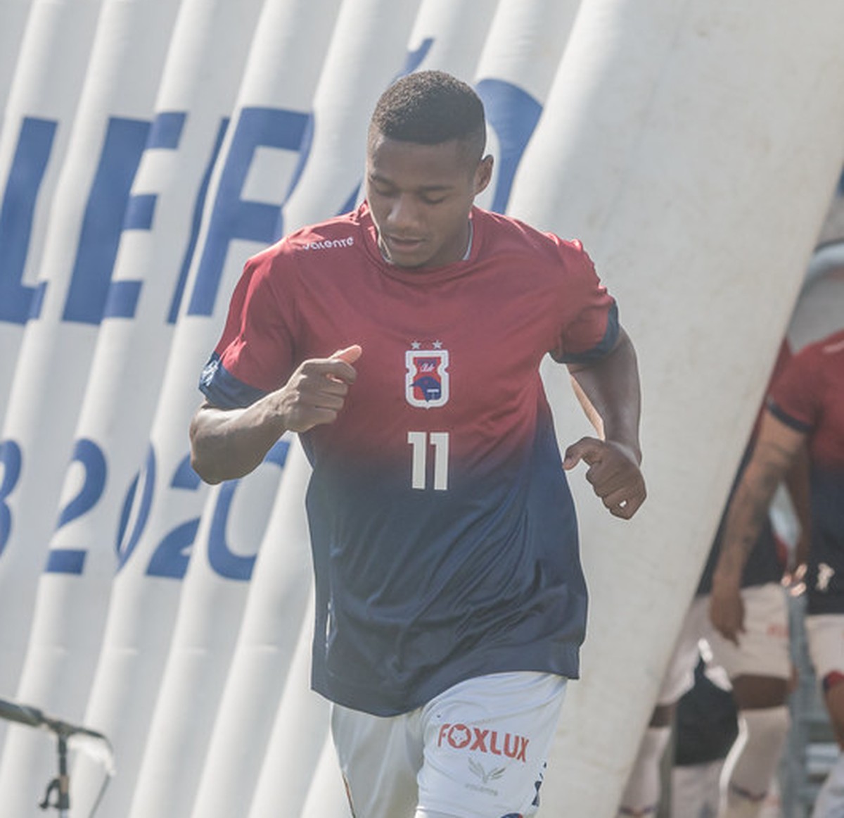 Paraná Clube recebe proposta e negocia venda de meia Thiago Alves para ...