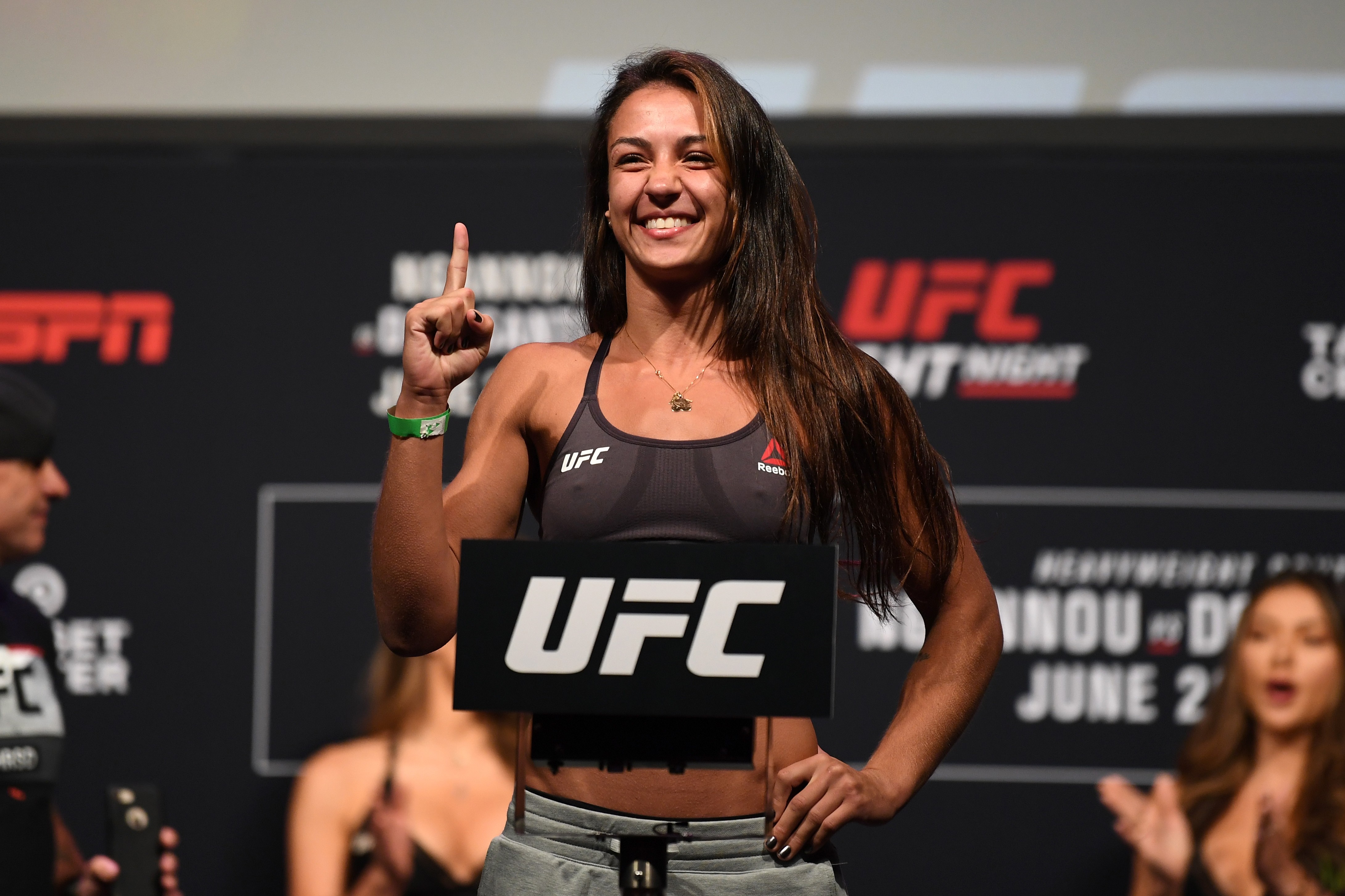 Amanda Ribas vê luta equilibrada com Randa Markos: "Adversária dura ...