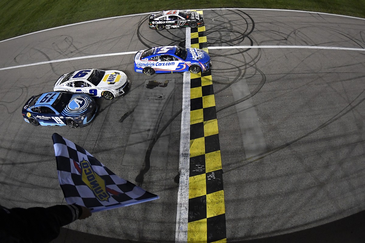Kyle Larson vence com chegada mais acirrada da Nascar, de 0s001 | motor ...