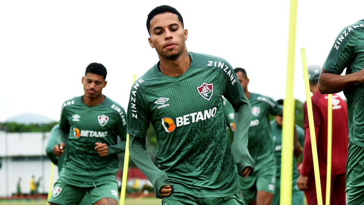 Escalação do Fluminense: Alexsander disputa posição com Cristiano e ...
