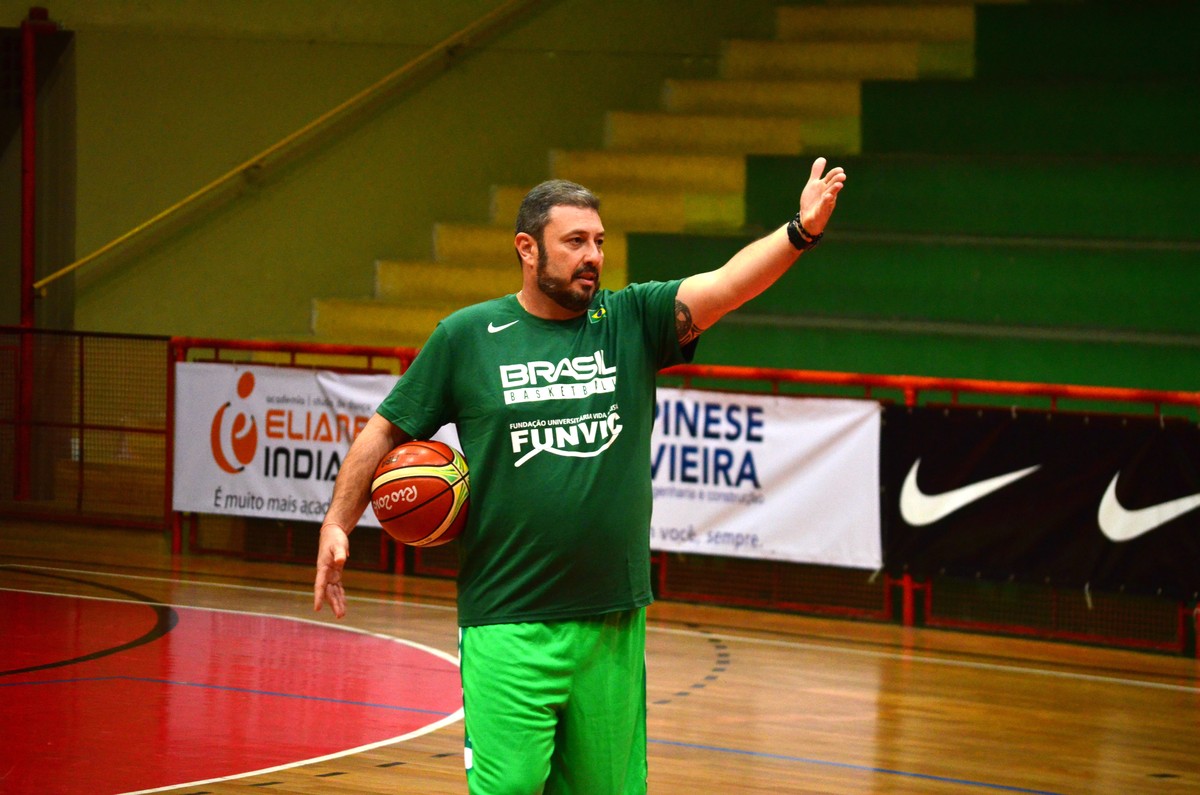 Carlos Lima lamenta pouco tempo para treinar Seleção e torce por ...
