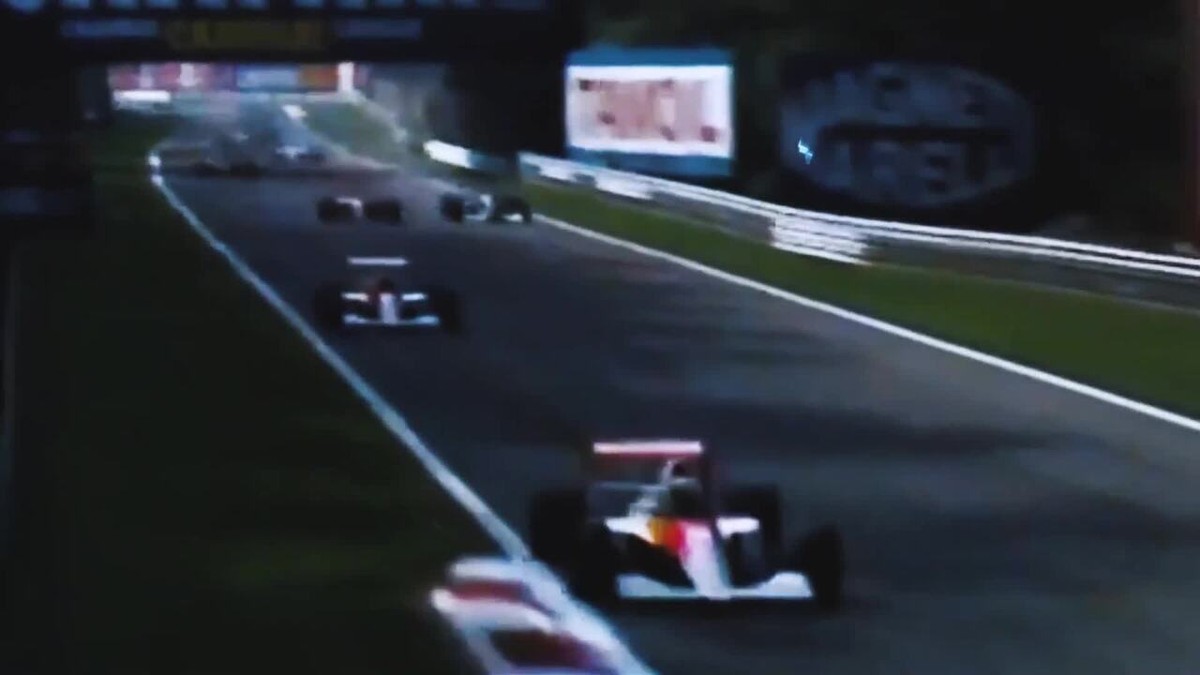 McLaren que Ayrton Senna ganhou de Ron Dennis em aposta é mostrada em ...