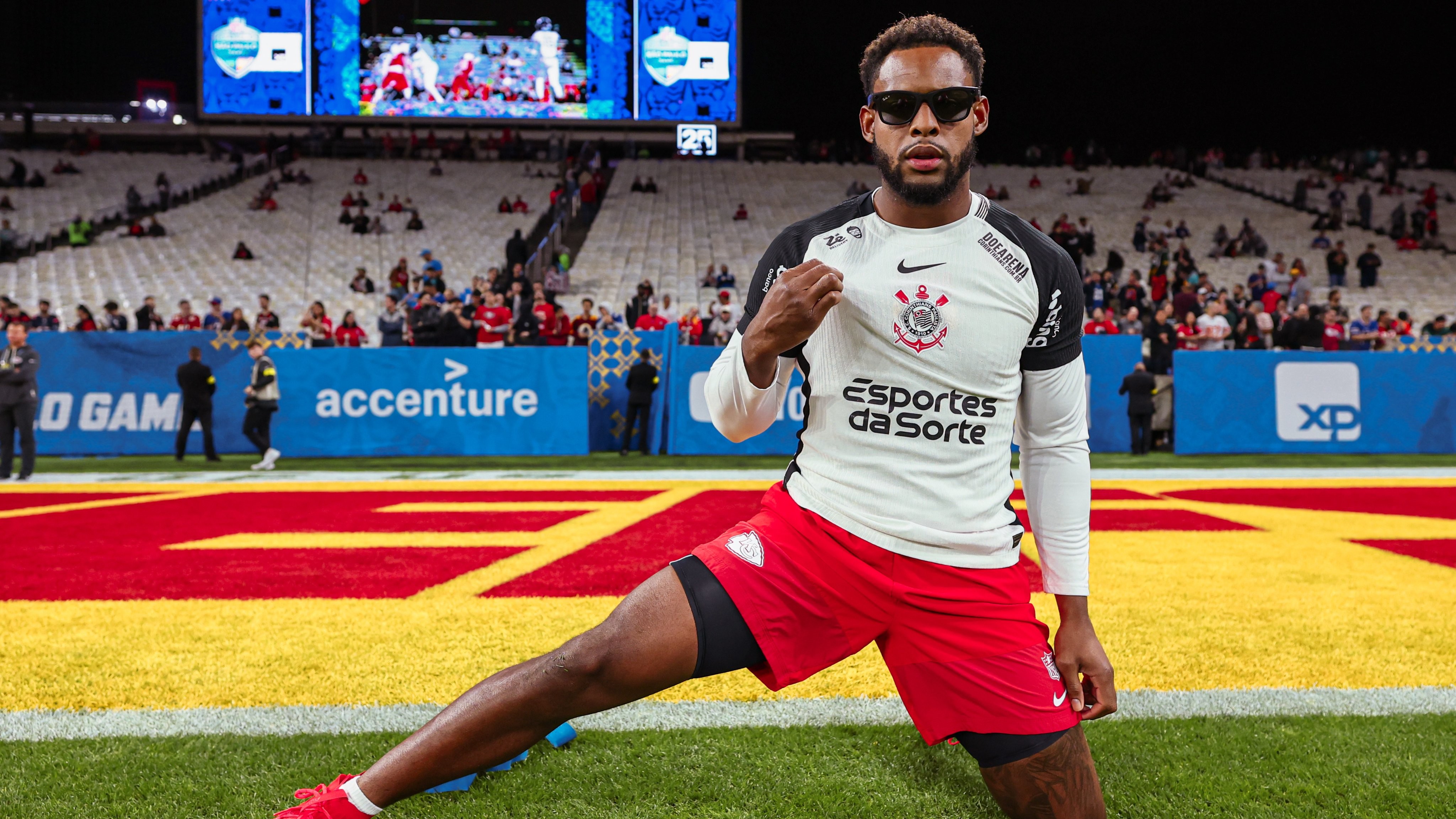 NFL: Jogadores de Chargers e Chiefs usam camisas do Corinthians em ...