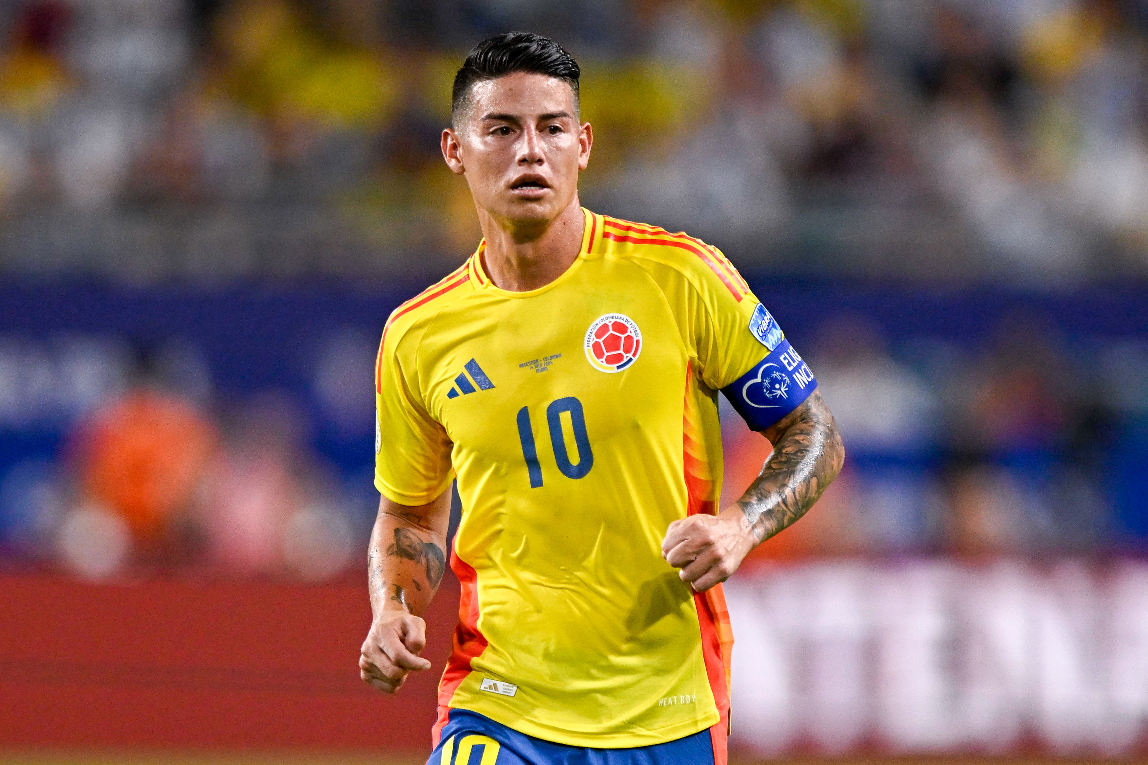 Com sondagens de Boca e da Arábia, James Rodríguez chega à Colômbia na ...