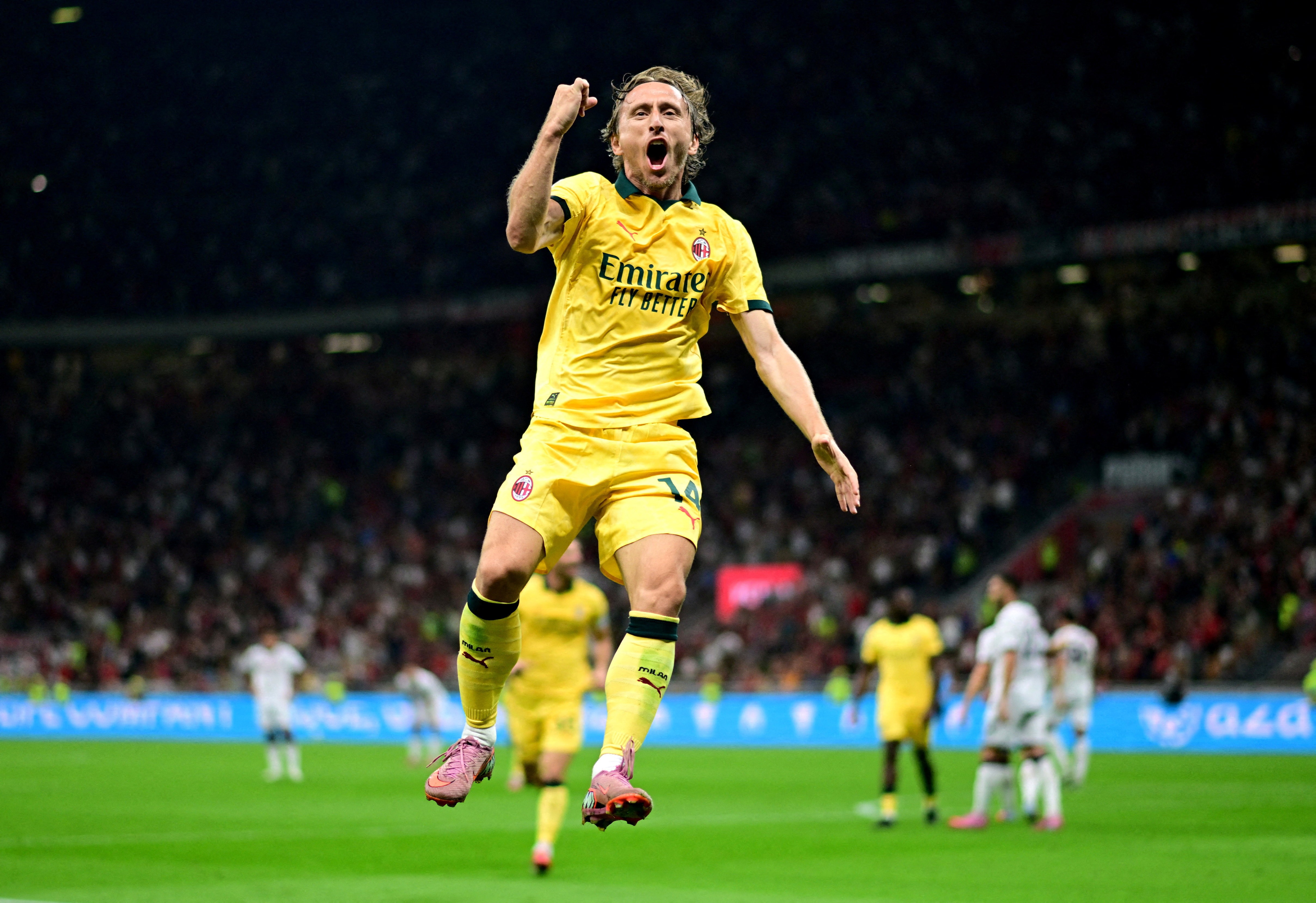 Com gol de Modric, Milan vence o Bologna pelo Campeonato Italiano