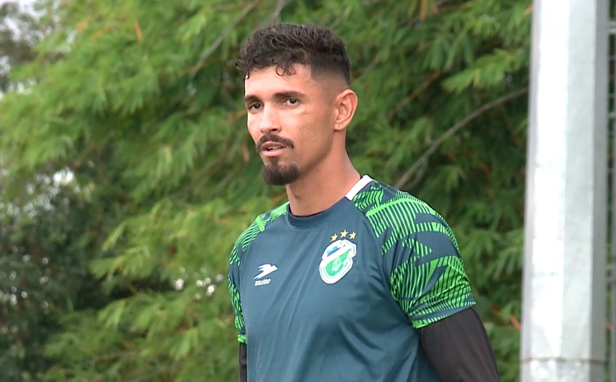 Com direito a trote, Manoel é apresentado e treina pela primeira vez no ...