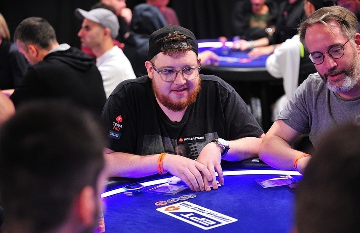 Como se comportar na mesa de poker? Veja dicas | poker | ge