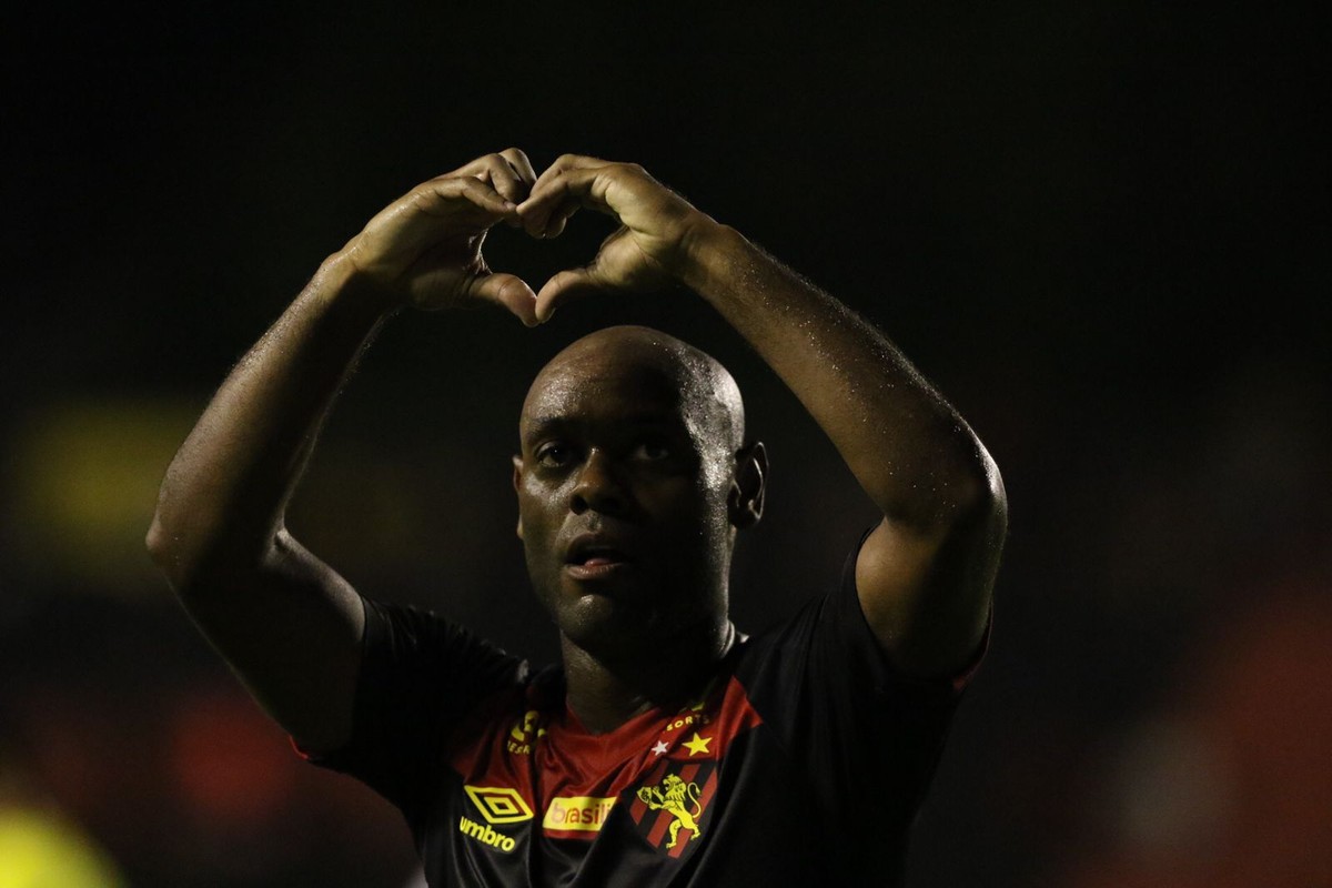 Goleador e garçom, Vagner Love amplia leque no Sport em 2023 | sport | ge