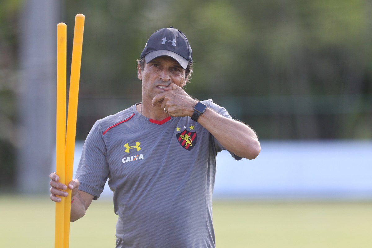 Milton Cruz esconde time, mas revela poucas mudanças no Sport | sport | ge