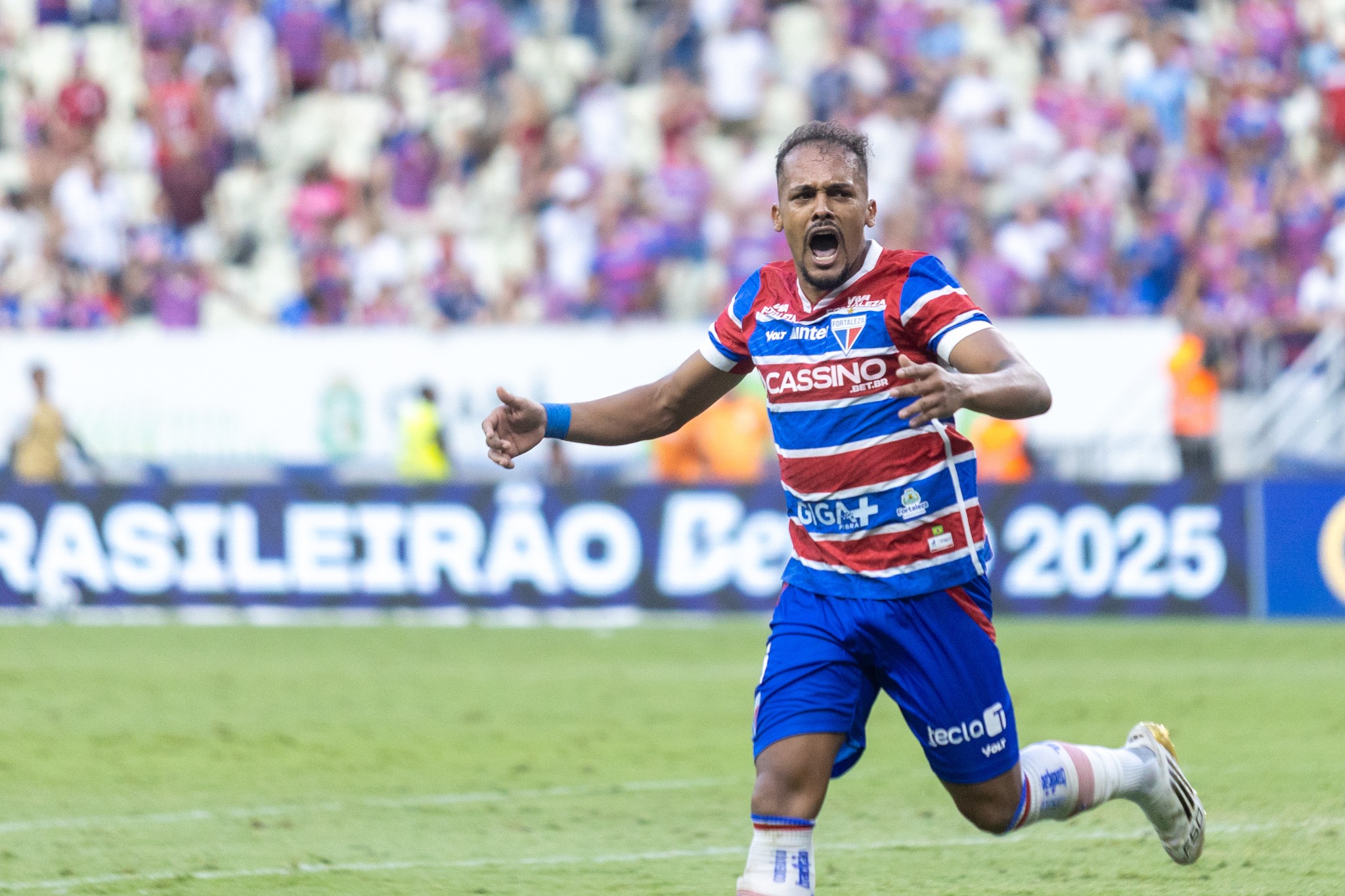 Dicas pouco visadas: veja seis defensores que podem mitar na rodada #25 ...