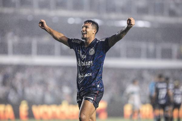 Fé no artilheiro: Santos tem motivo extra para confiar em Marcos ...