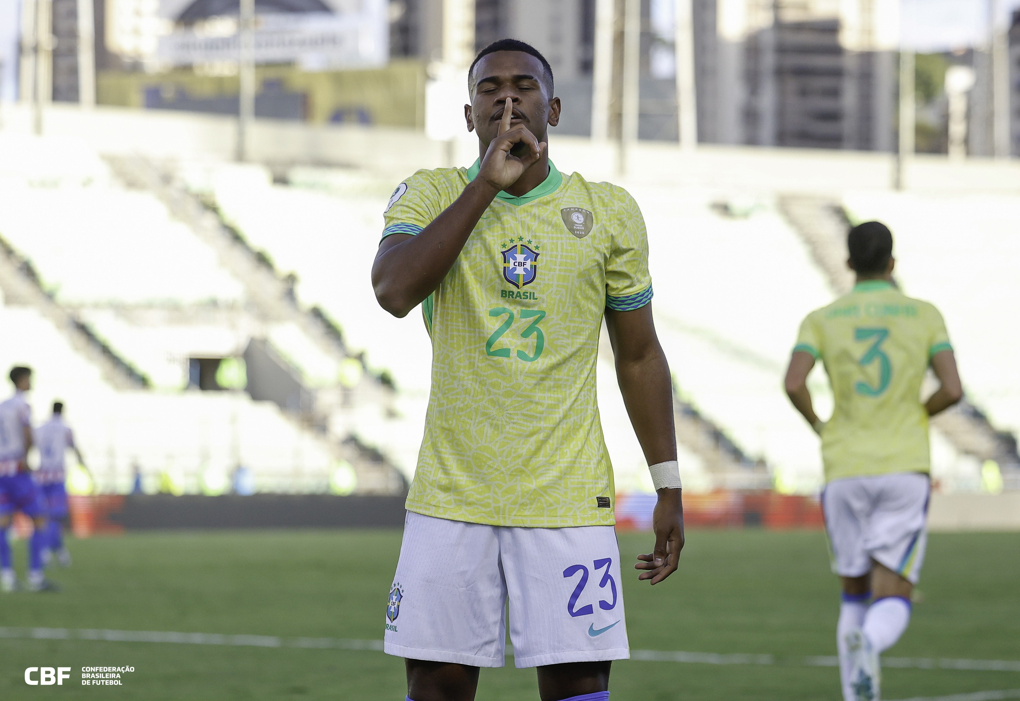 Após título na Seleção, Alisson volta ao Atlético-MG e terá que lidar ...