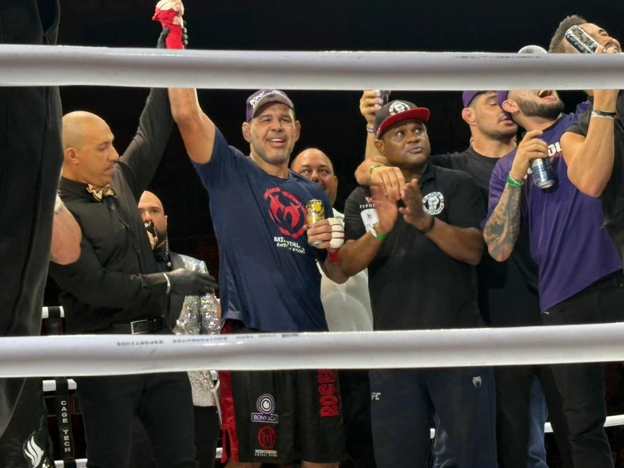 Minotouro nocauteia Rey Physique no FMS 7; veja como foi | Ge