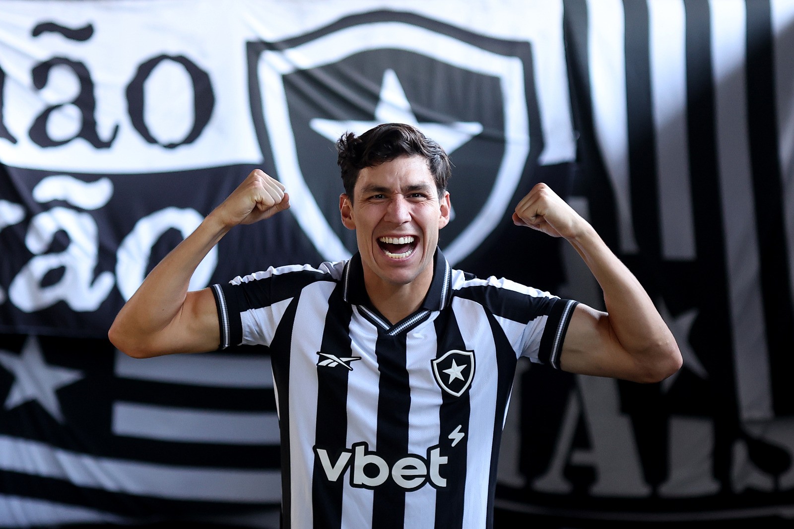 Ferraresi é convocado para amistosos da Venezuela e desfalca Botafogo ...