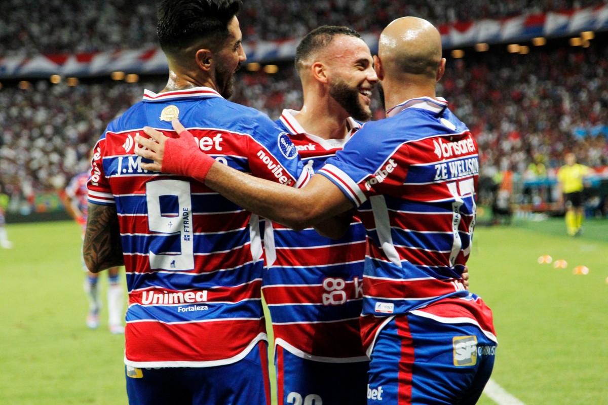 "Amado" da torcida: Guilherme deslancha no Fortaleza e conquista ...