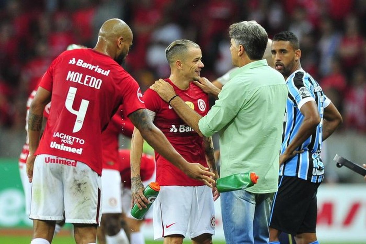 D'Alessandro compara sua história no Inter com a de Renato no Grêmio ...