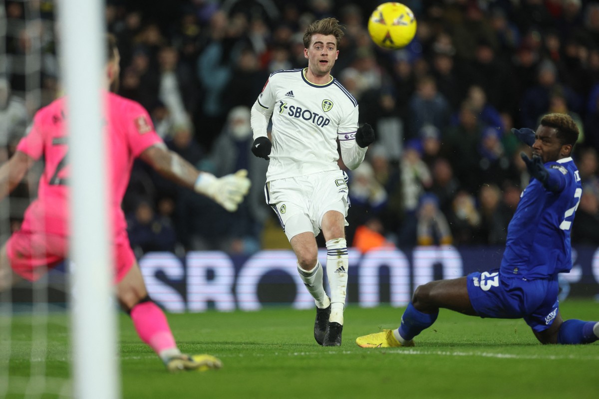 Leeds United goleia Cardiff City e está na quarta fase da Copa da ...