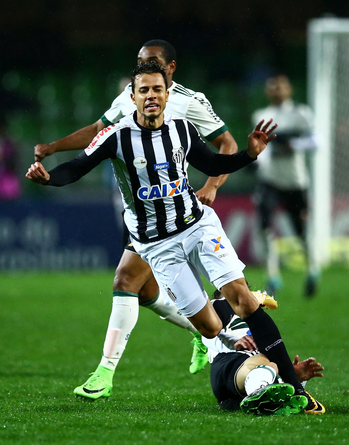 Nilmar entra no segundo tempo e tem estreia discreta pelo Santos