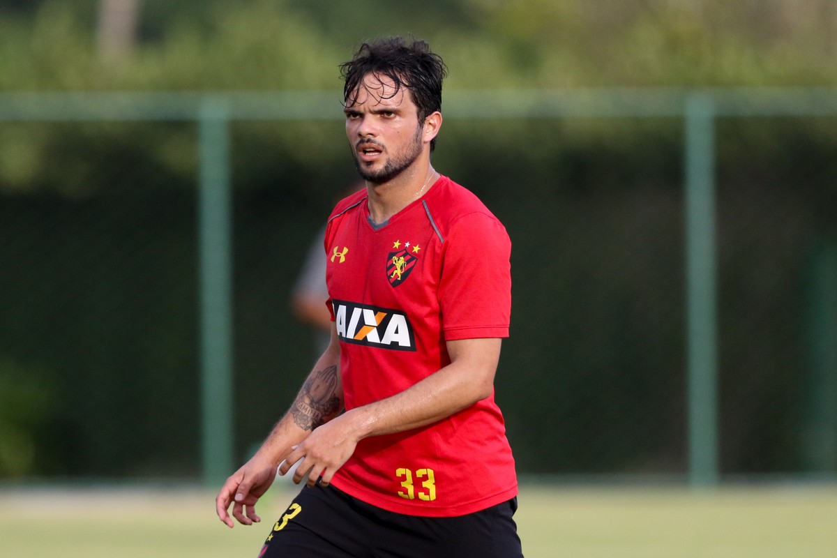Norberto lembra acessos na carreira e quer repetir caminho no Sport