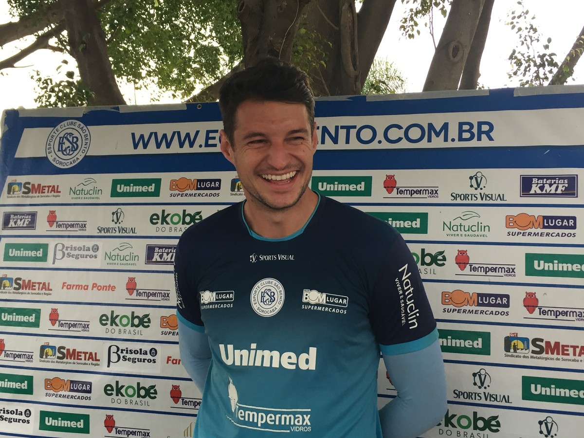 Fábio mira vaga de titular e alerta companheiros para lesões no São ...